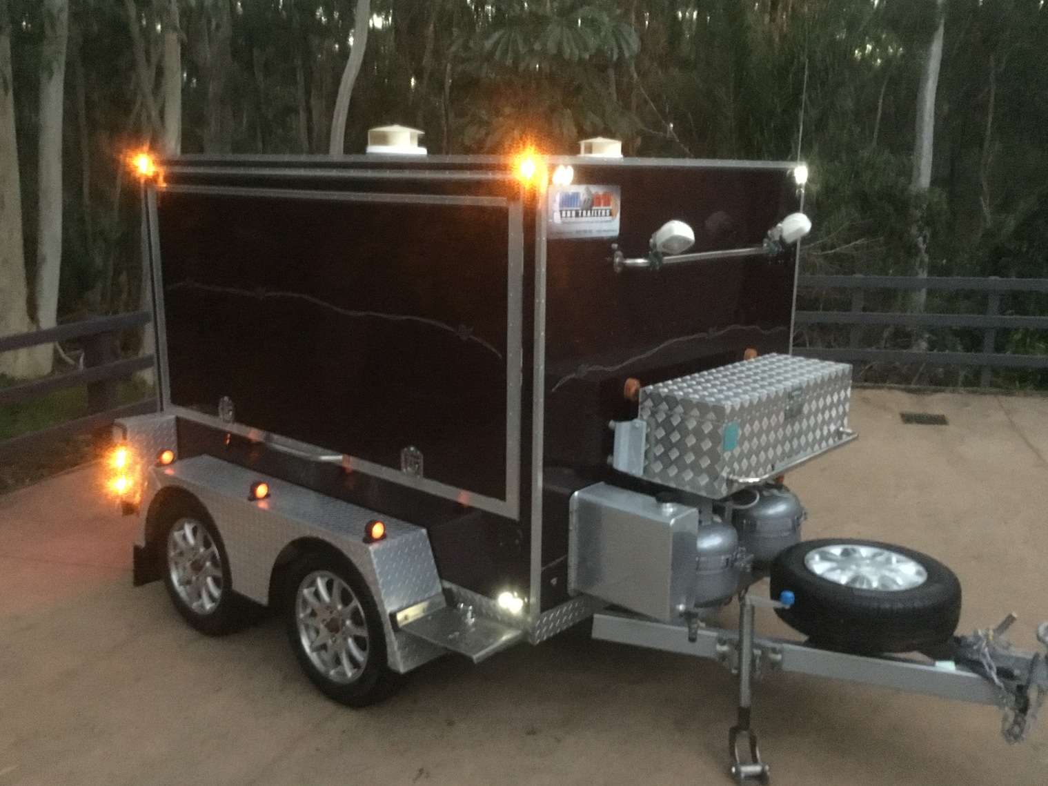Chill and Grill BBQ Trailers